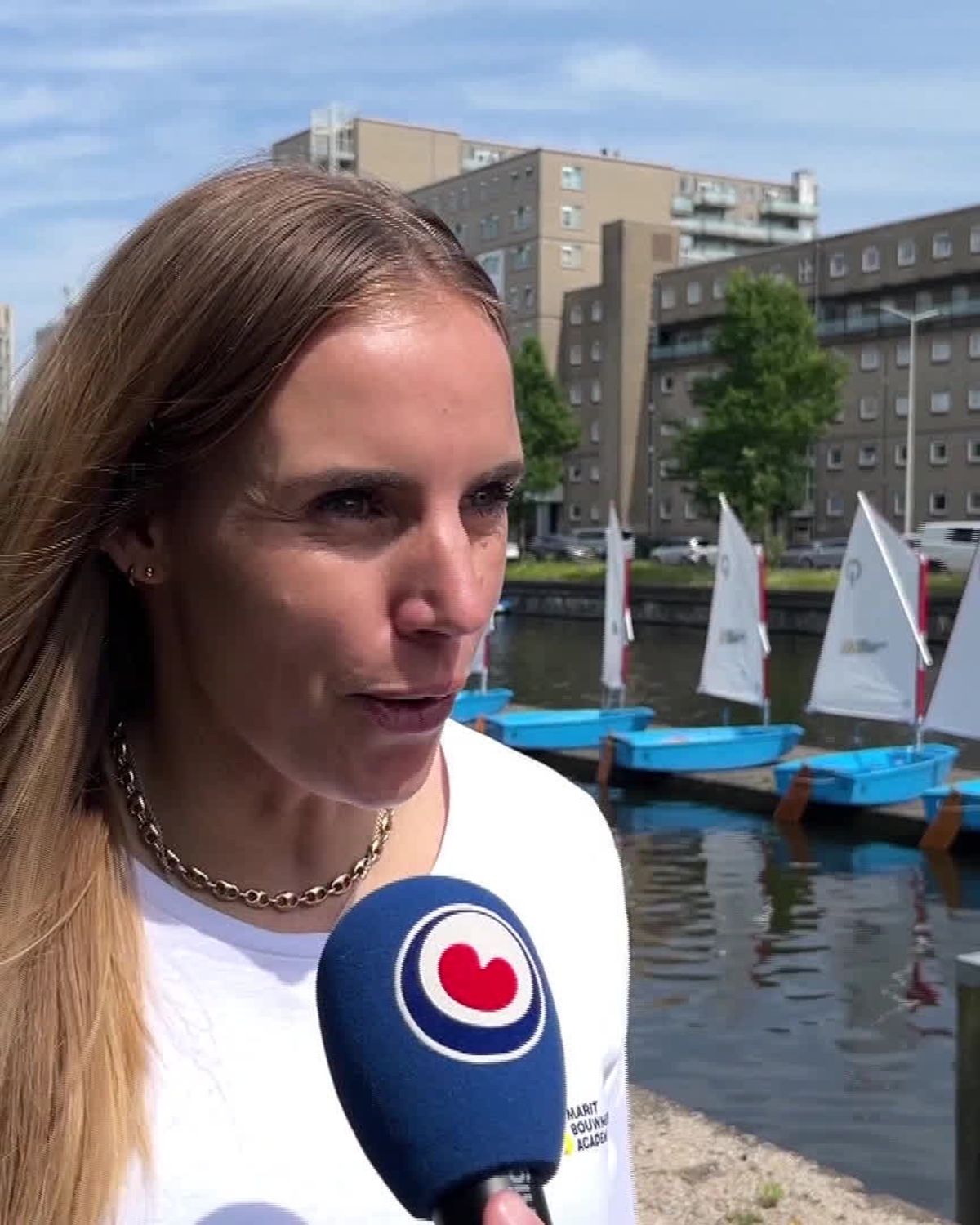 In juni opende ze de Marit Bouwmeester Academy in Den Haag - Omrop Fryslân