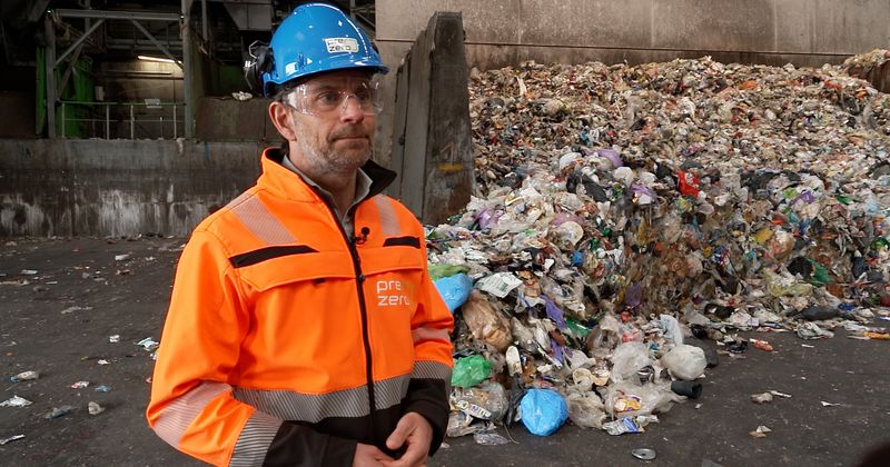 Recyclingsector heeft het moeilijk, merkt ook PreZero uit Zwolle ...