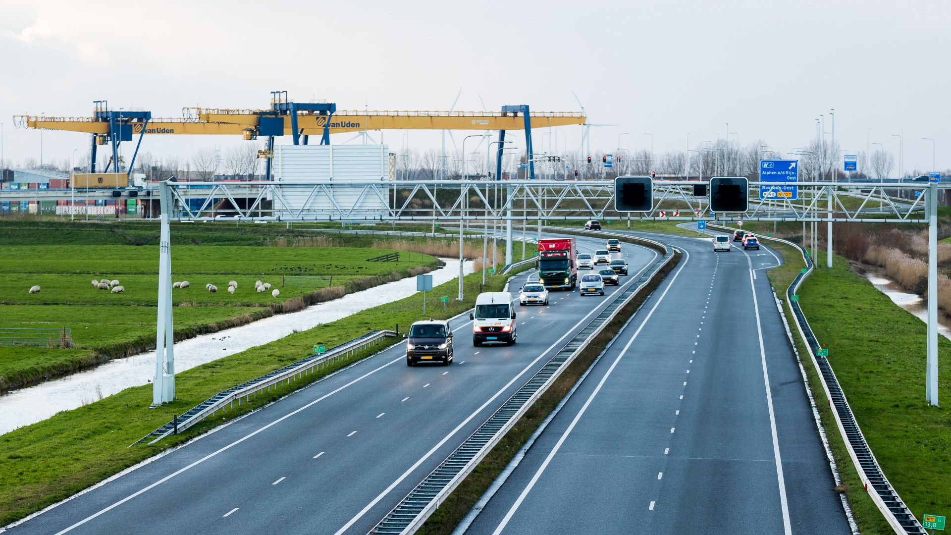 N11 vanaf vrijdagavond opnieuw in beide richtingen afgesloten - Omroep West
