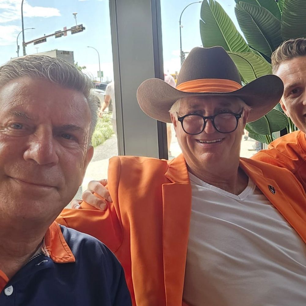Haagse Cowboys Jan en Peter reizen Oranje achterna: 'De sfeer was ...