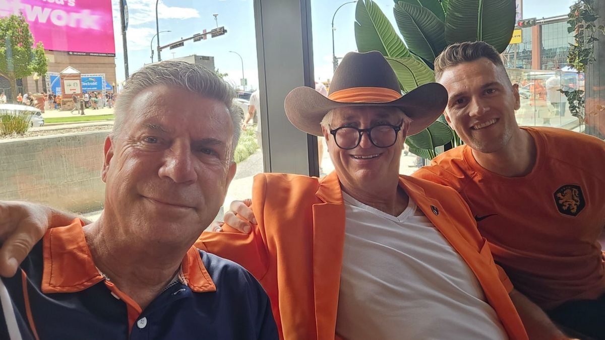 Haagse Cowboys Jan en Peter reizen Oranje achterna: 'De sfeer was ...