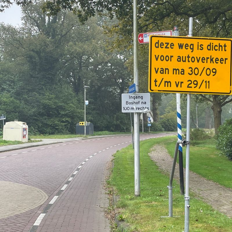'Draconische' proefpaal in Beilerstraat mag van de rechter - RTV Drenthe