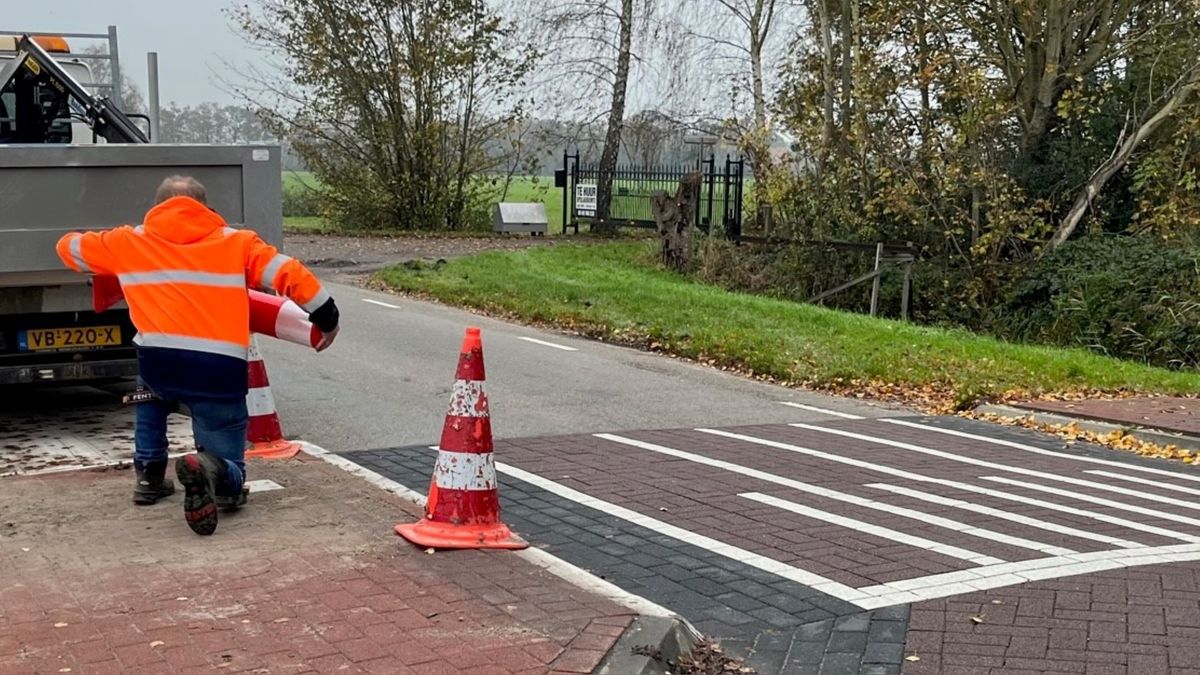 Wegversmalling Scharsterbrug wordt verwijderd, maar dat gaat niet snel ...