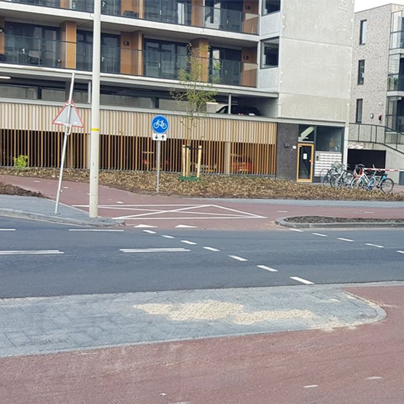 Gemeente Den Haag onderzoekt gevaarlijke kruispunten - Omroep West