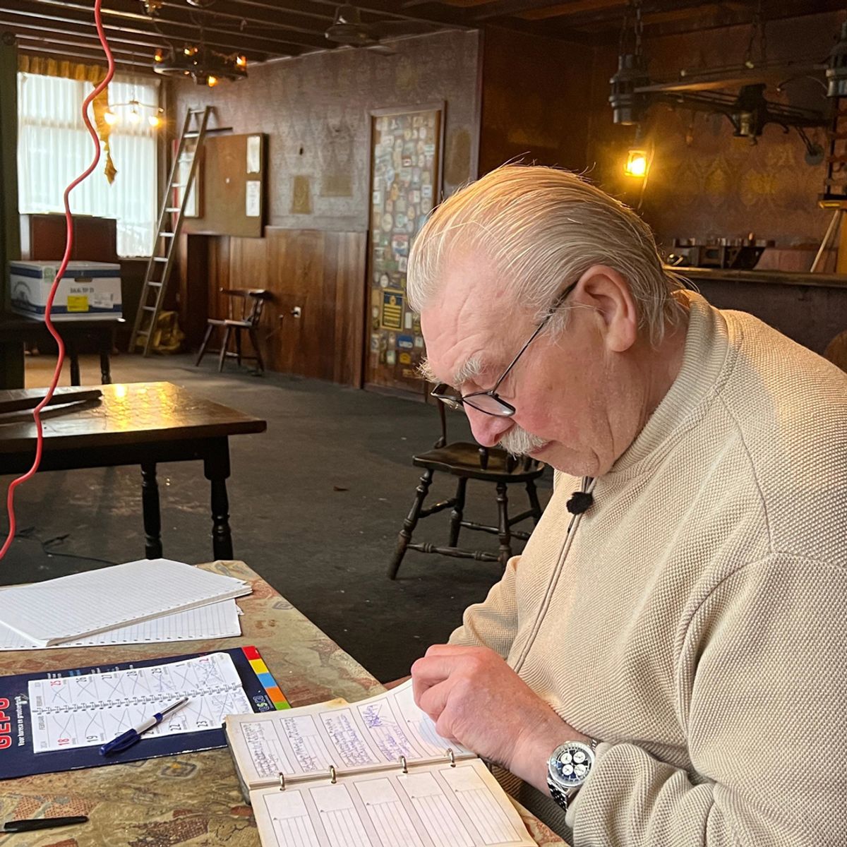 Wie redt de bruine kroeg van FC Utrecht-icoon Joop van Maurik? - RTV ...