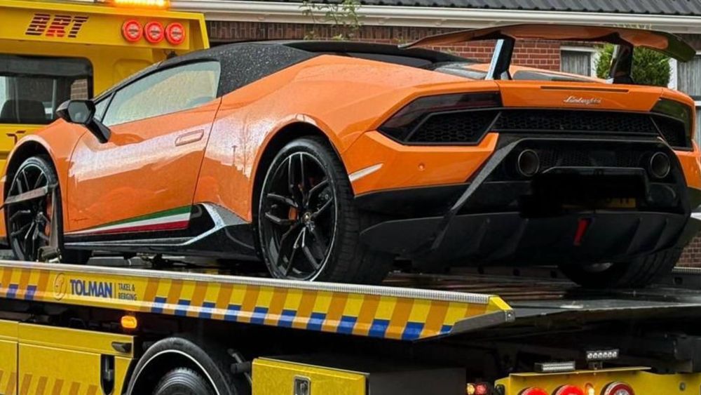 Aanhouding voor fraude met aardbevingssubsidie, dure auto's in beslag ...