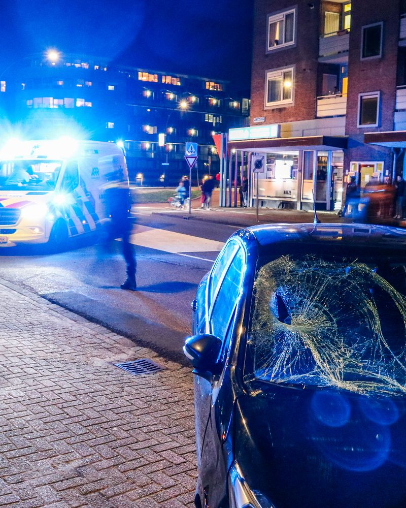 Voetganger zwaargewond na botsing met auto in Maassluis | 1850 klanten in Nieuw-Lekkerland weer ...