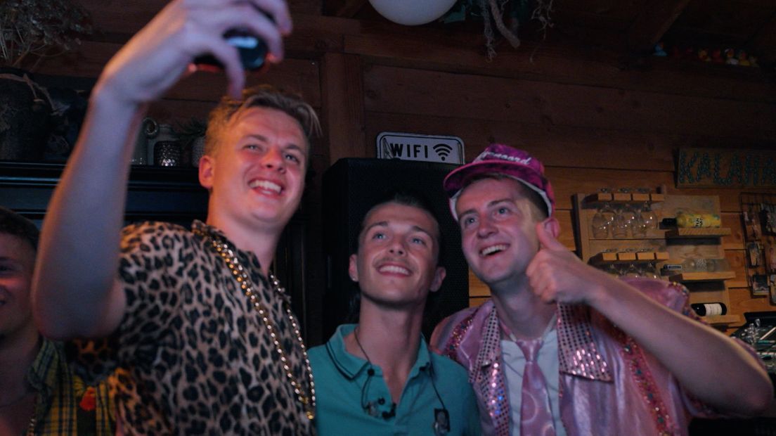 Zanger Chicco steeds populairder: 'Ik heb soms zes optredens op een dag ...