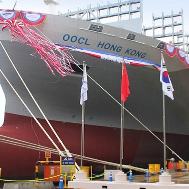 Grootste containerschip ter wereld in Rotterdam - Rijnmond