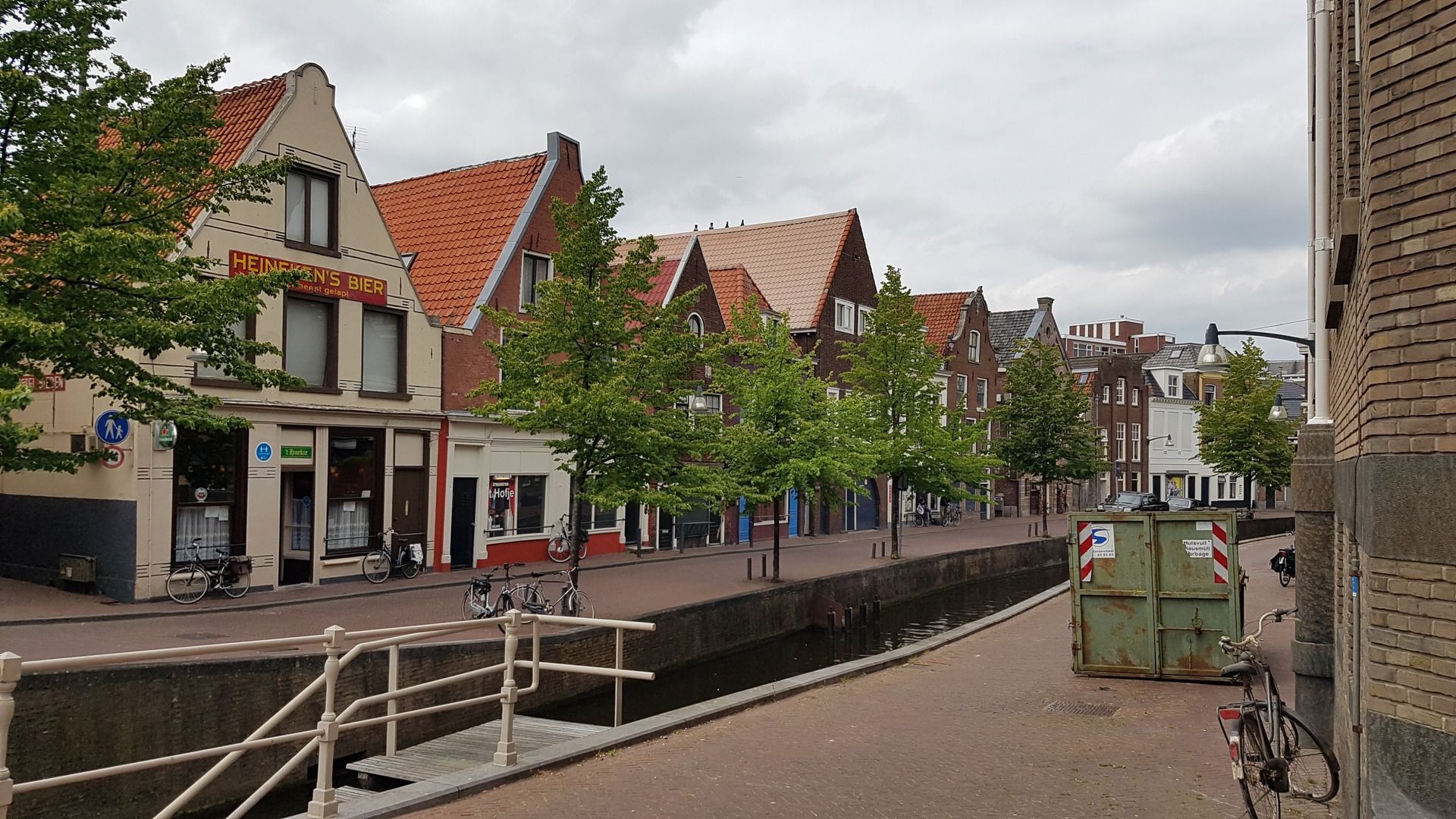 Weaze opent kamertjes dinsdagnacht: "Er leeft veel onzekerheid bij de ...
