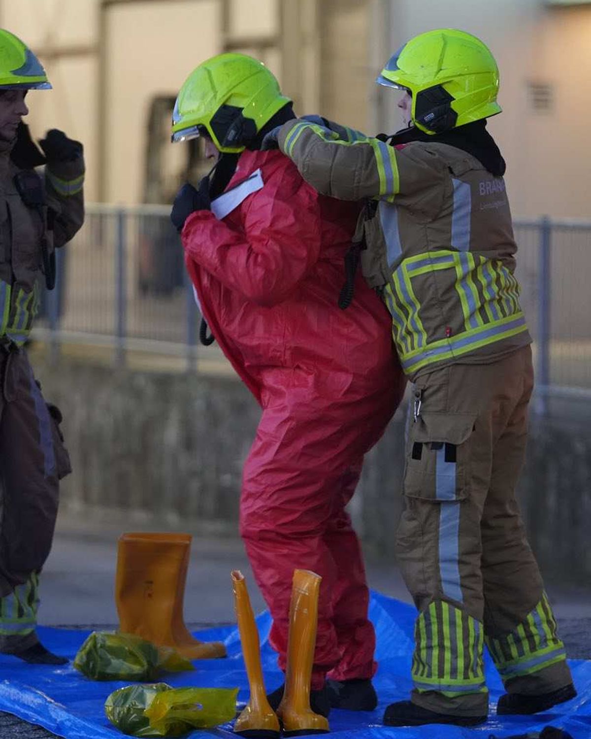 Groot vat met gevaarlijke stof omgevallen in Weert - L1 Nieuws