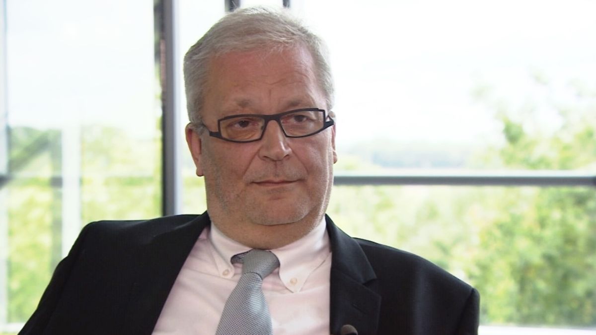 Politiek uit forse kritiek op topsalaris Jan Lagasse - Omroep Zeeland