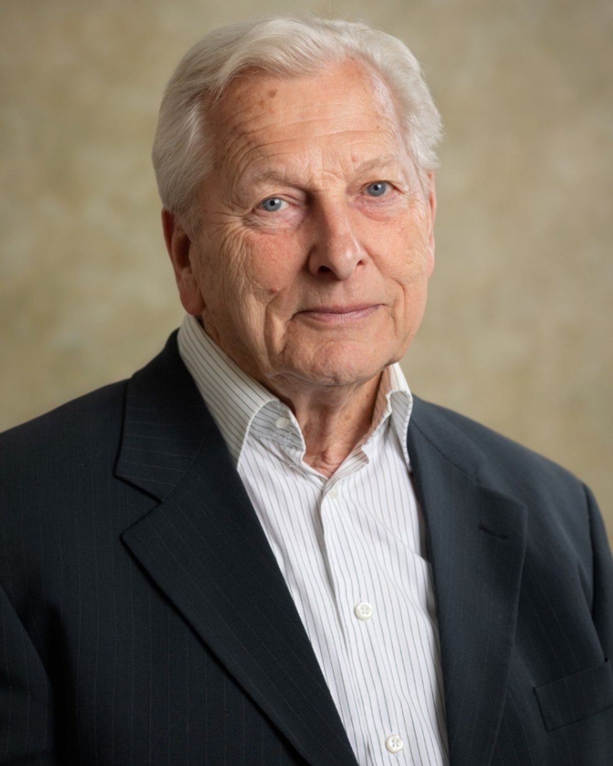 Raadslid Roelf Wierenga van gemeente Het Hogeland overleden - RTV Noord