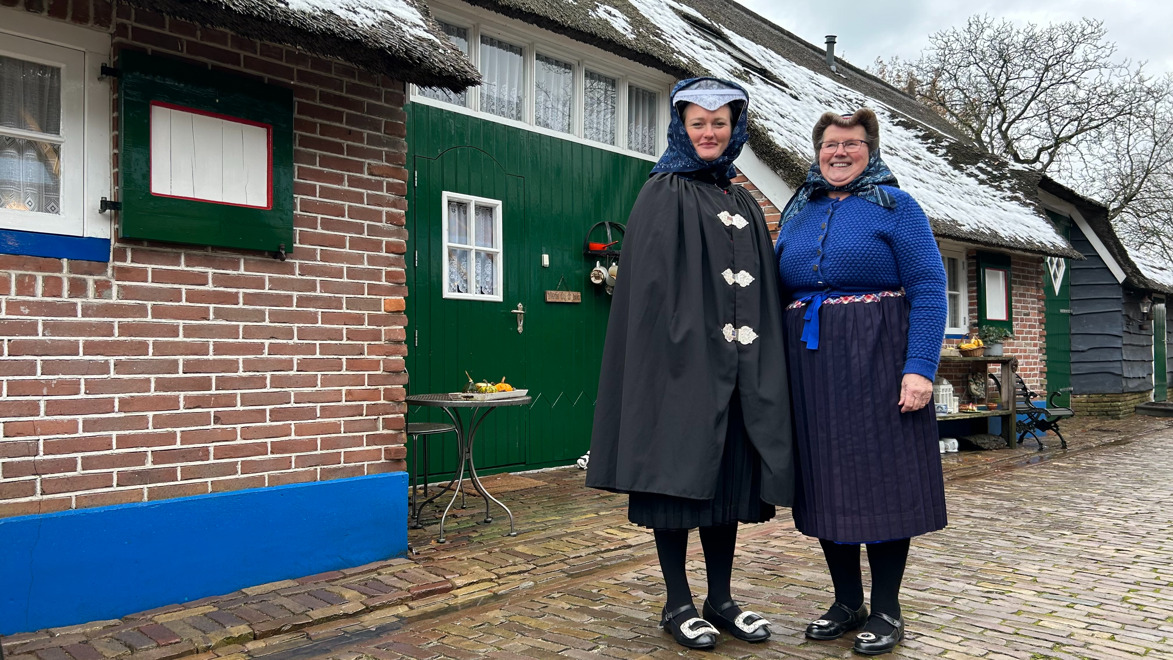 De klederdracht sterft uit, toch is het nog springlevend in Staphorst ...