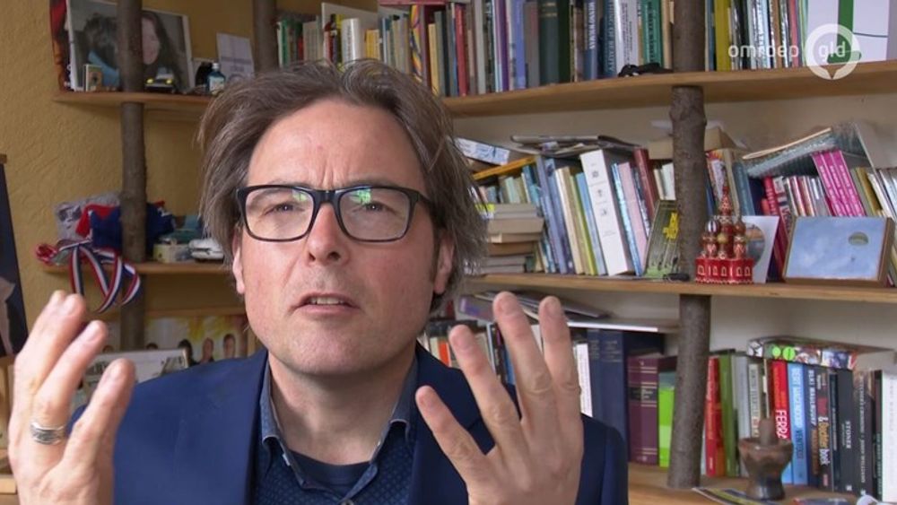 Bekijk de nieuwe coronacolumn van Bas Steman - Omroep Gelderland