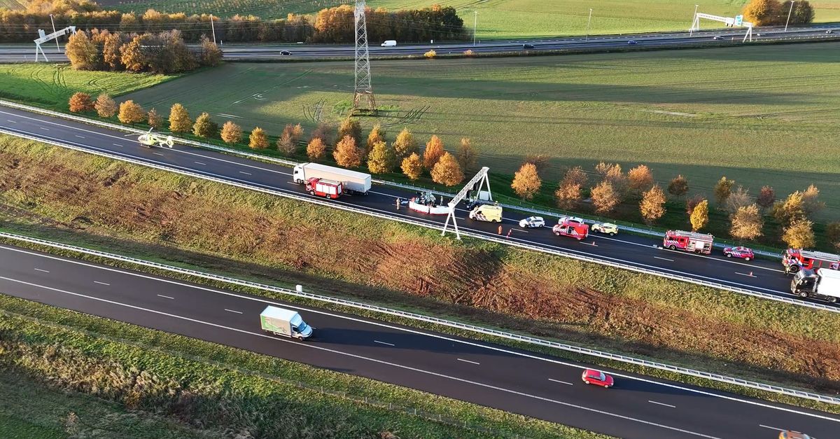 Ongeval op de A73: traumahelikopter landt op snelweg - L1 Nieuws