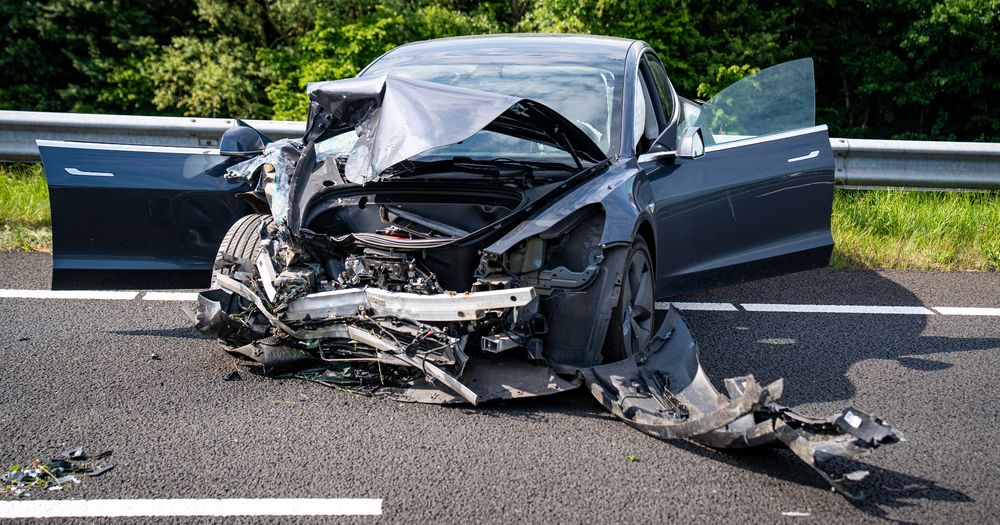 Ongelukken in avondspits zorgen voor lange files en afgesloten verbindingsweg - Rijnmond