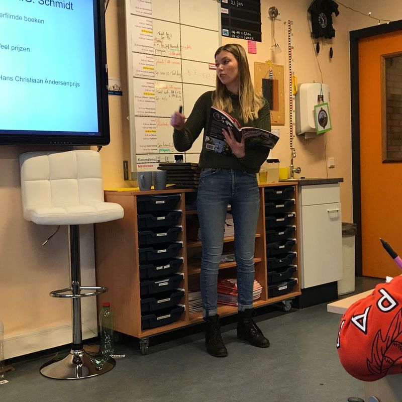 Talent Hannah Mae uit Emmen: Juf of zangeres? - RTV Drenthe