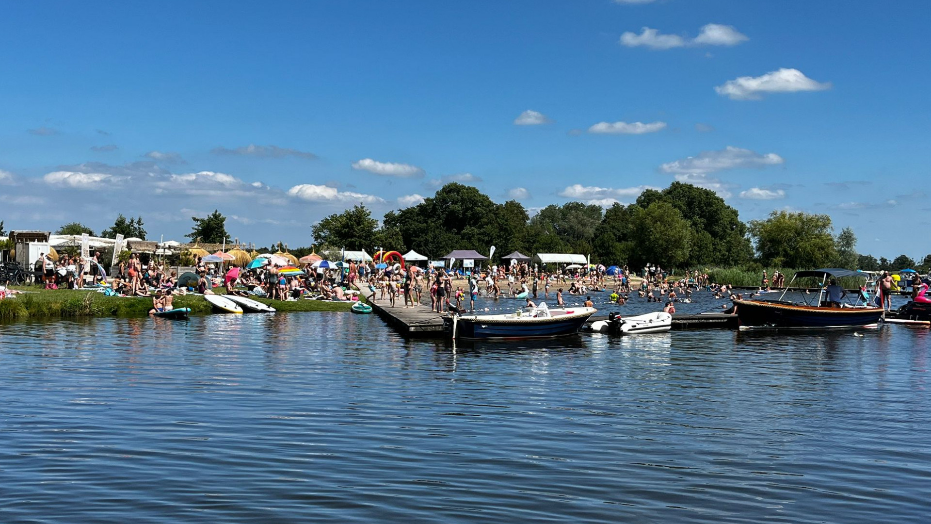 Tropisch weer | Volle stranden en terrassen - Waarschuwingen voor ...