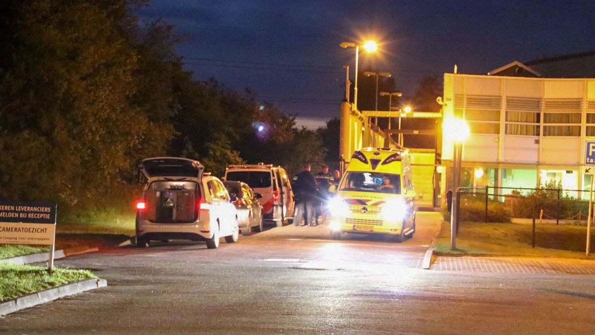 Verdachte steekpartij azc Hoogeveen blijft vastzitten - RTV Drenthe
