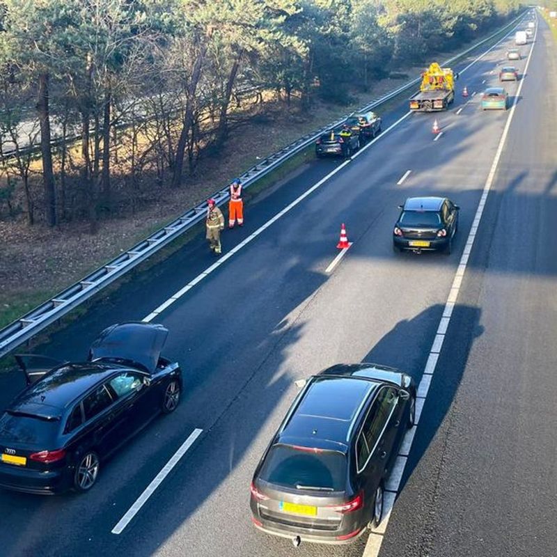 Lange file op A28 na ongeluk - Omroep Gelderland