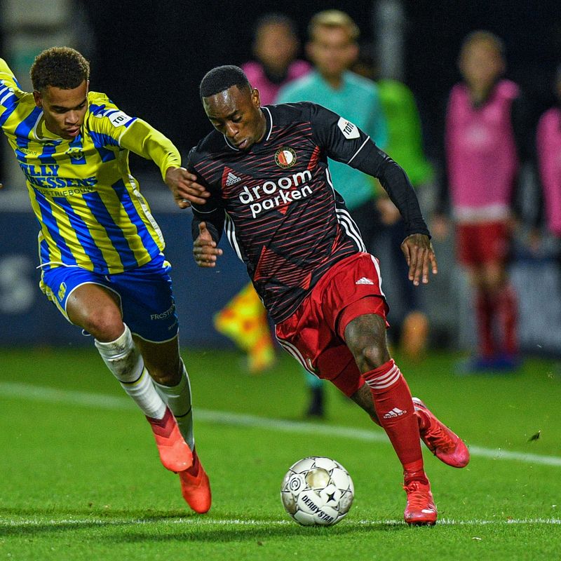 Haps schiet Feyenoord laat naar een punt bij RKC (2-2) - Rijnmond