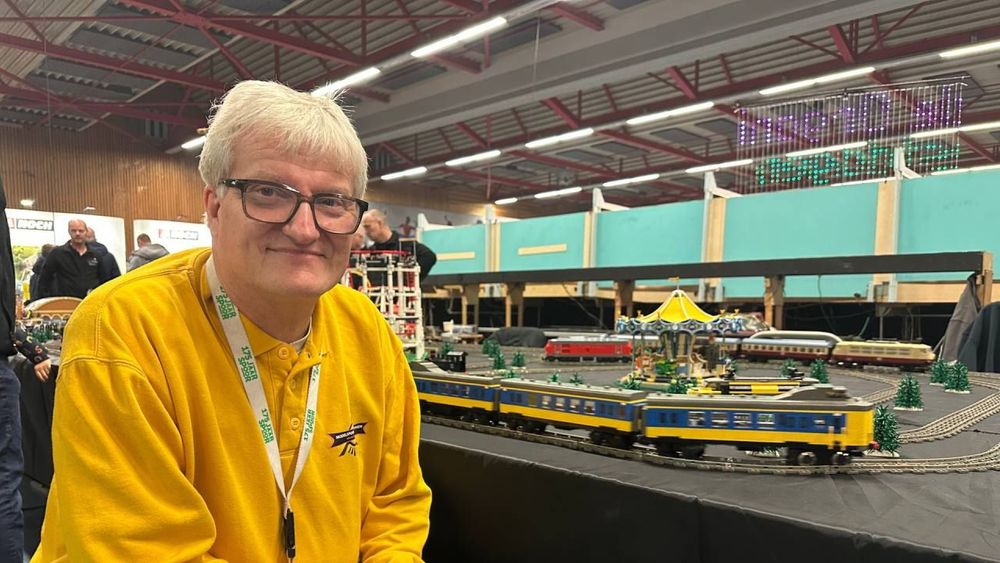 Achter grootse beurs voor treinen, locs en banen schuilt Theo's kleine ...