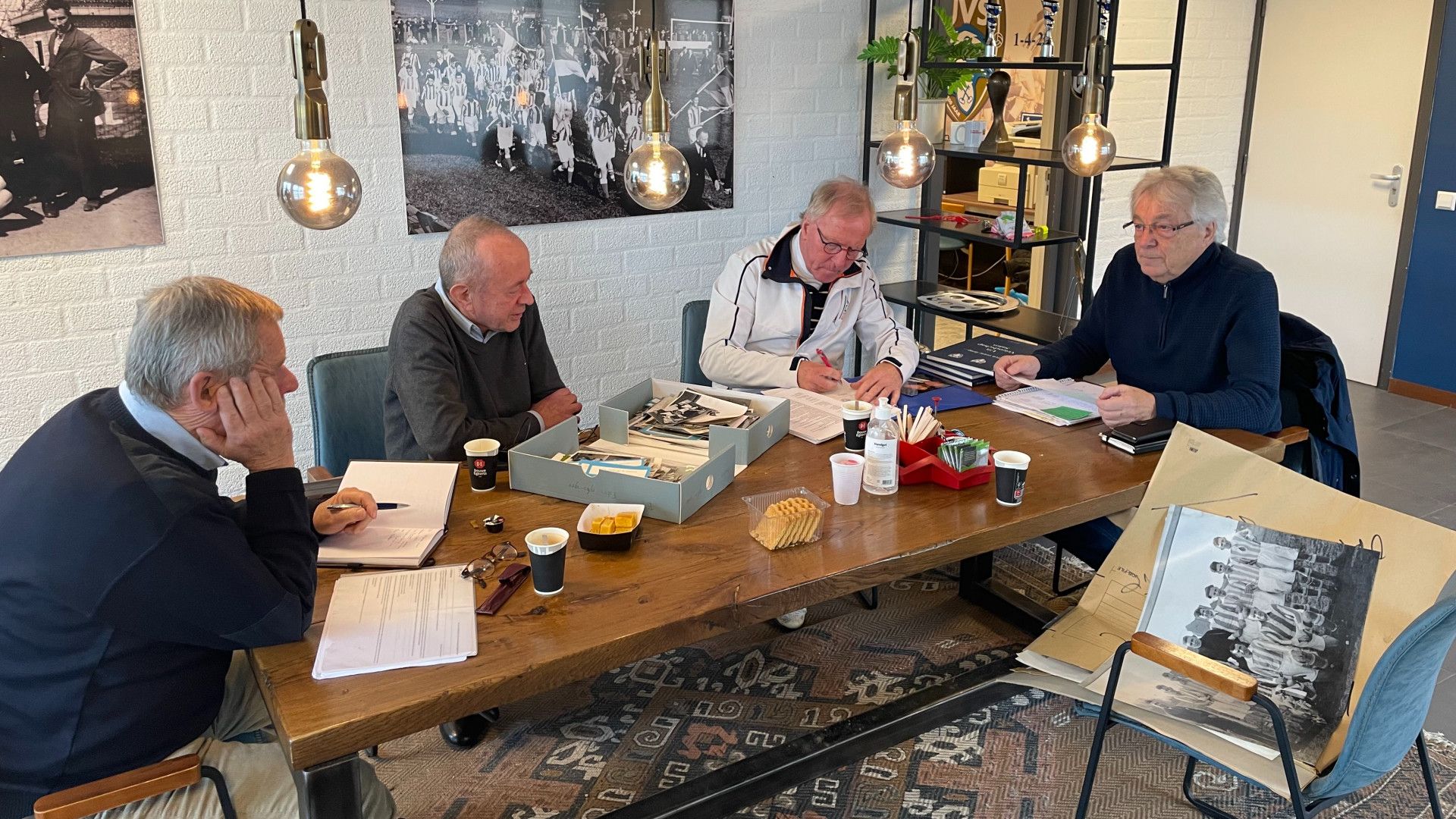 Een middag met de archiefcommissie: nog steeds trots op Leidens enige ...