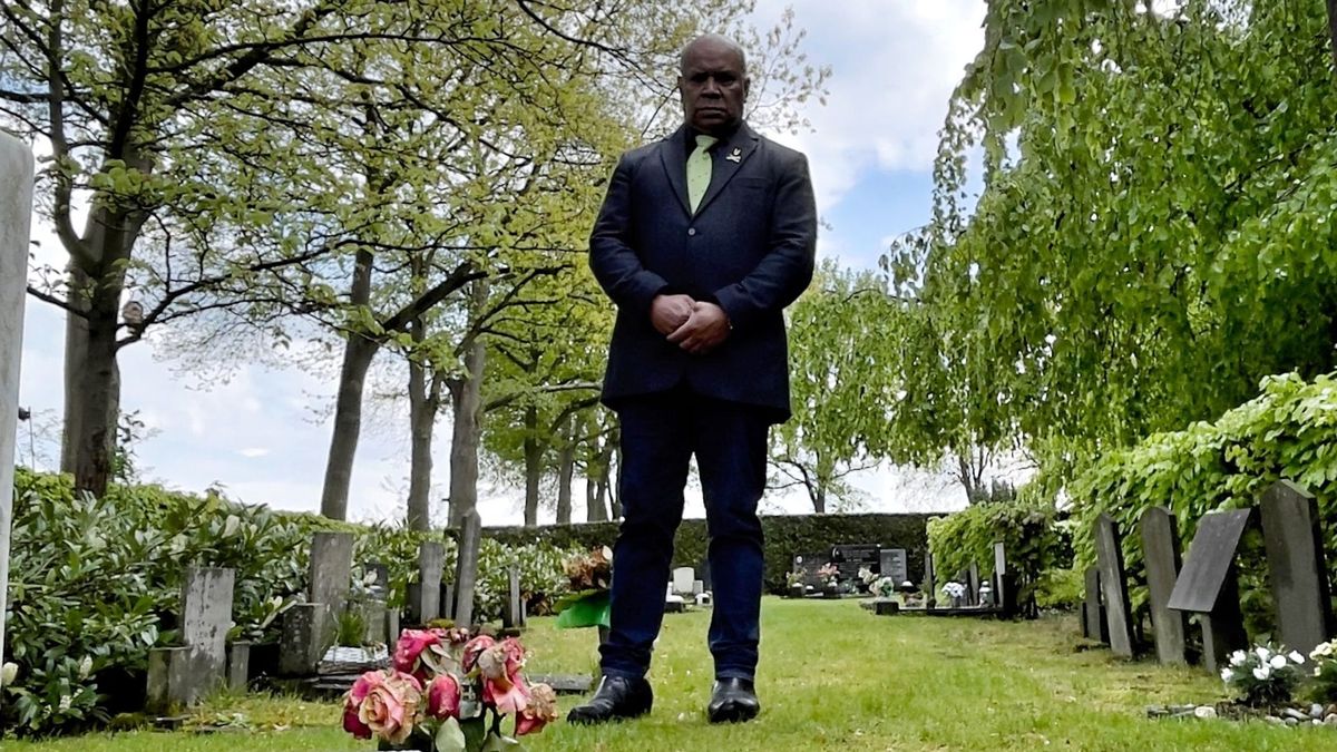 Maluku4Maluku-voorman Leo Reawaruw overleden - RTV Drenthe