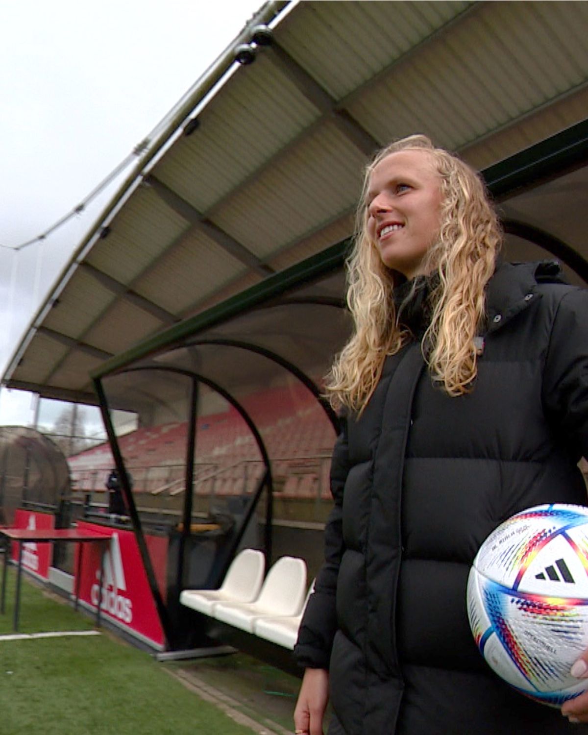 Tiny Hoekstra hâldt op mei proffuotbal: sneon al lêste wedstriid - Omrop Fryslân