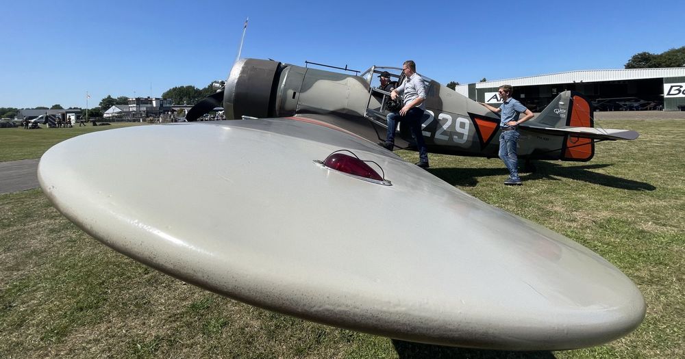Fokker-jachtvliegtuig officieel klaar en gepresenteerd - RTV Drenthe