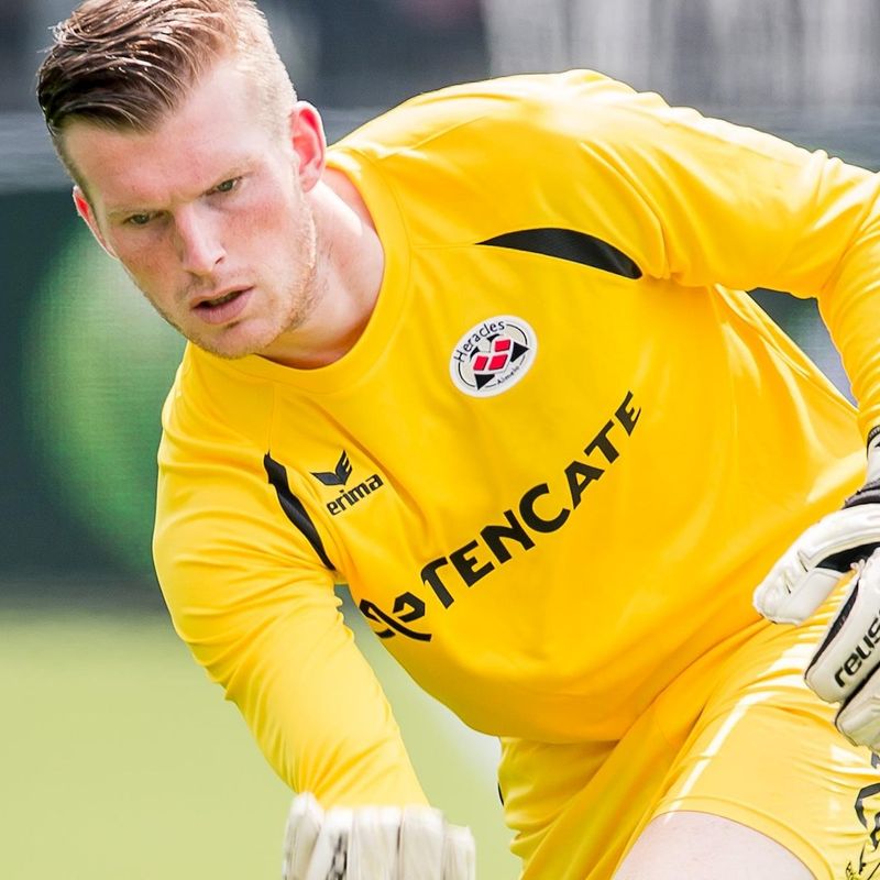 Doelman Michael Brouwer keert terug bij Heracles Almelo - Oost