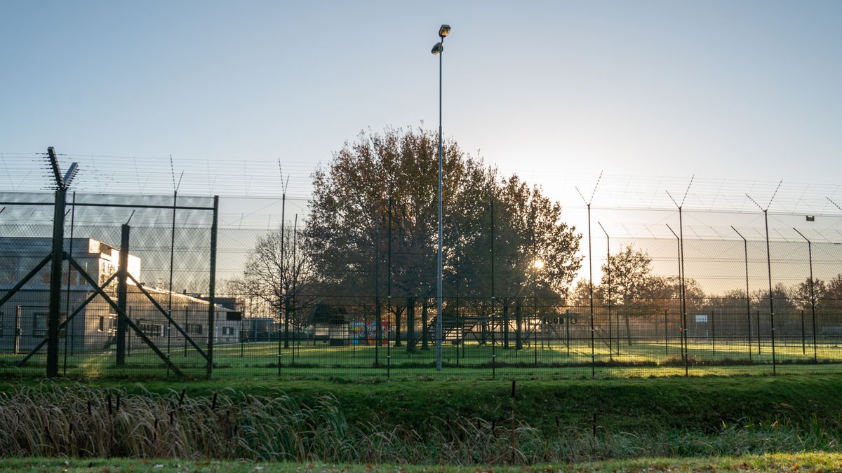 Gevangene veroordeeld tot celstraf voor slaan bewaker in Veenhuizen - RTV Drenthe