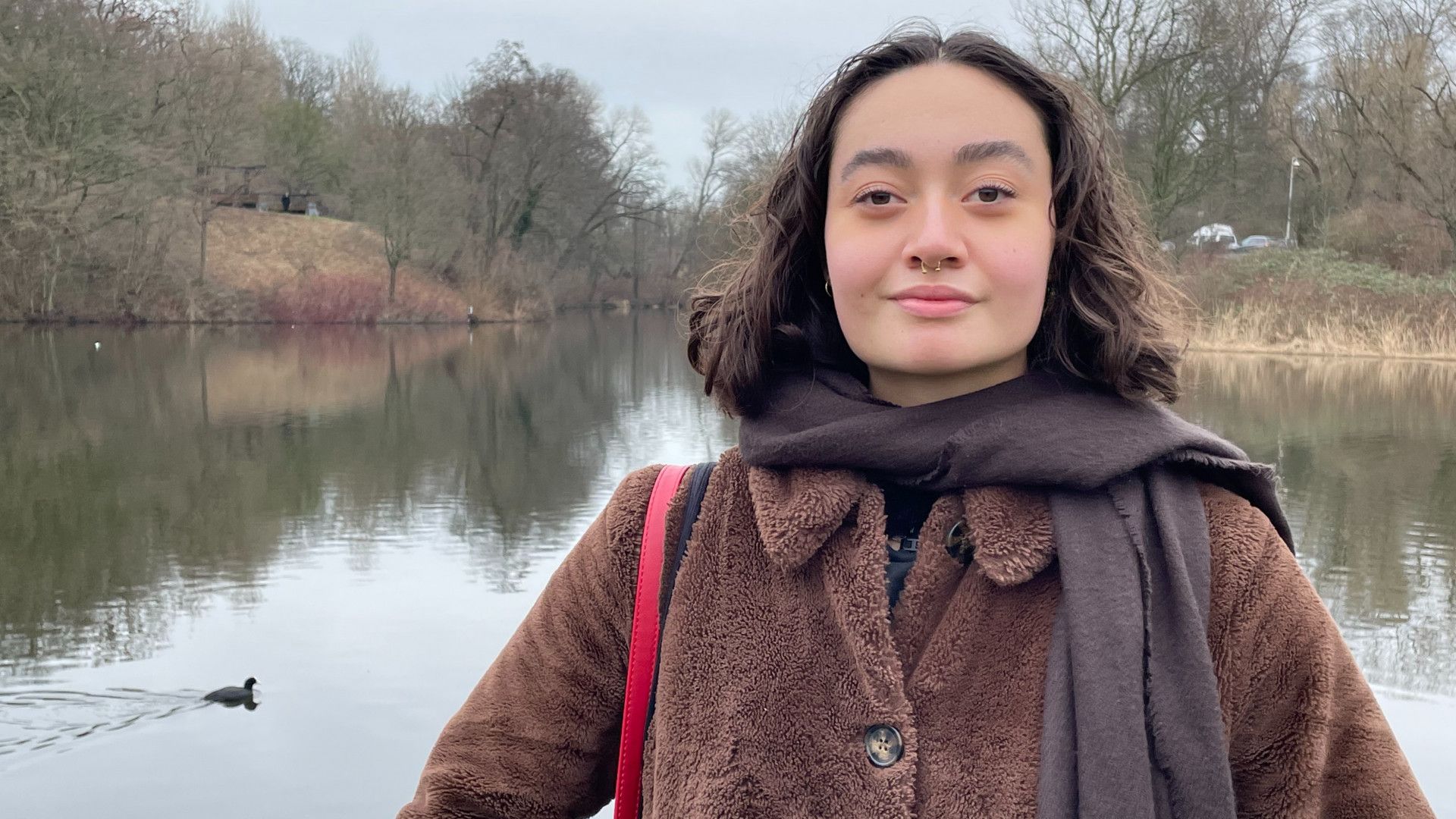 'Spoken word' bekender dan ooit: 'Ik werd spontaan verliefd' - Omroep West