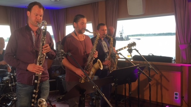 Swingend van Terneuzen naar Middelburg (video) - Omroep Zeeland
