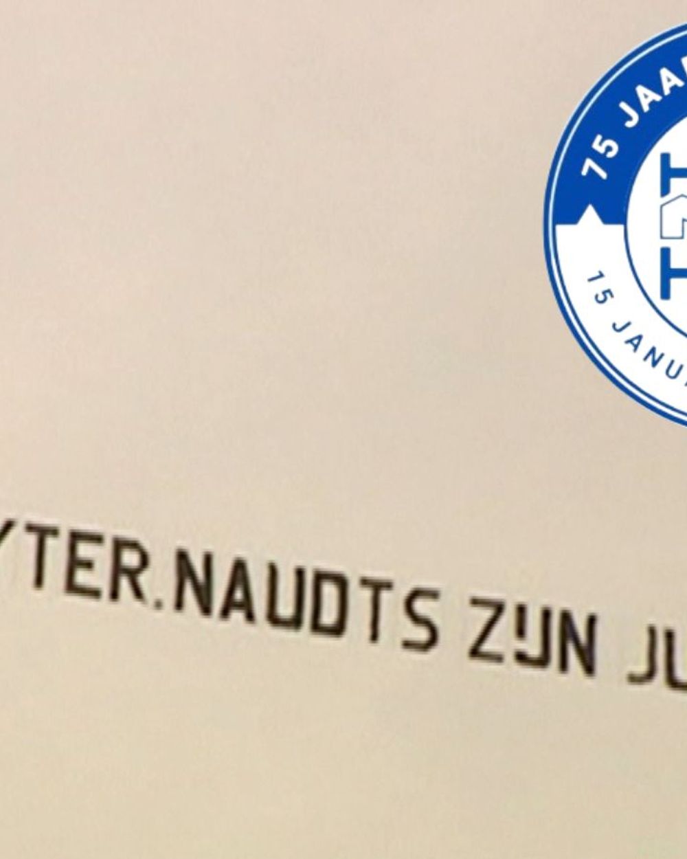 Vliegtuigje cirkelde half uur lang boven voetbalveld in Hoek: 'Ik denk ...