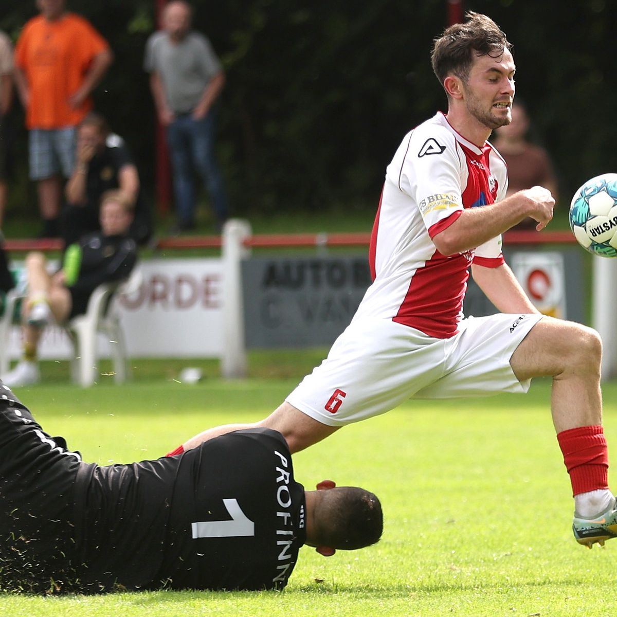 Waarom het voetbalsprookje van Jubbega per direct eindigt: "Het ...