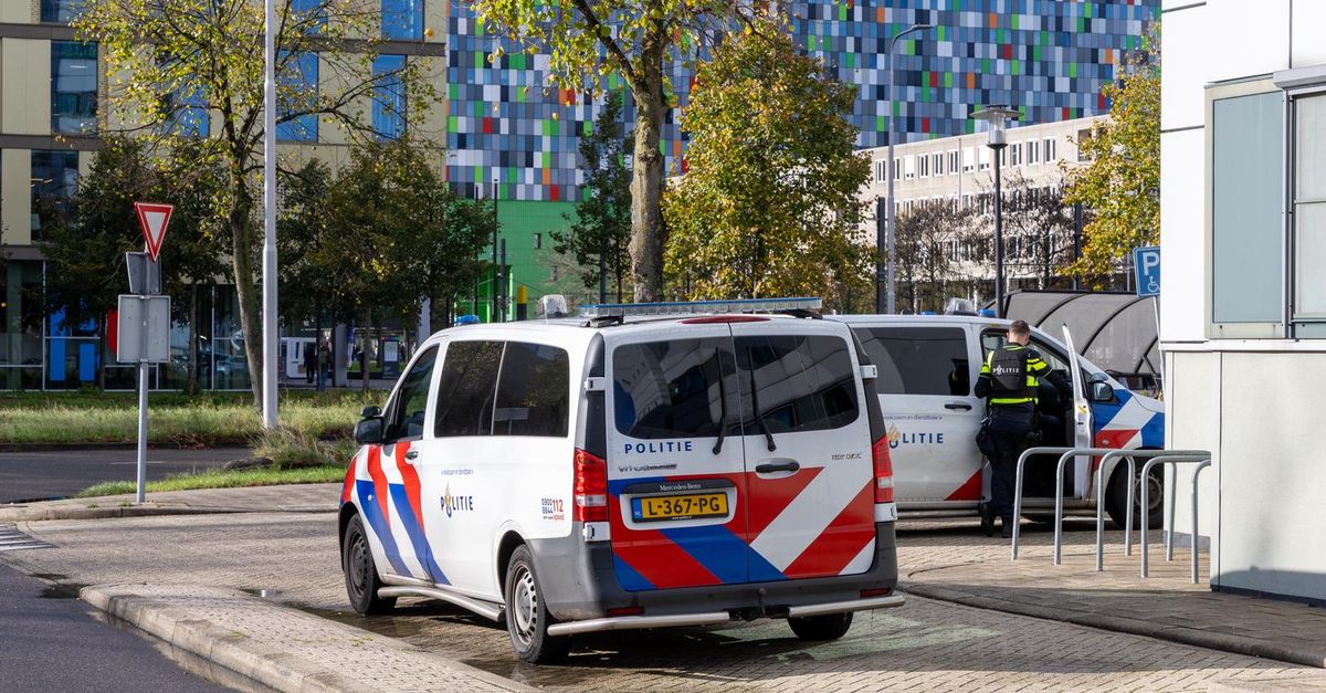 Verdachte situatie op De Uithof blijkt verklede man met nepvuurwapen ...