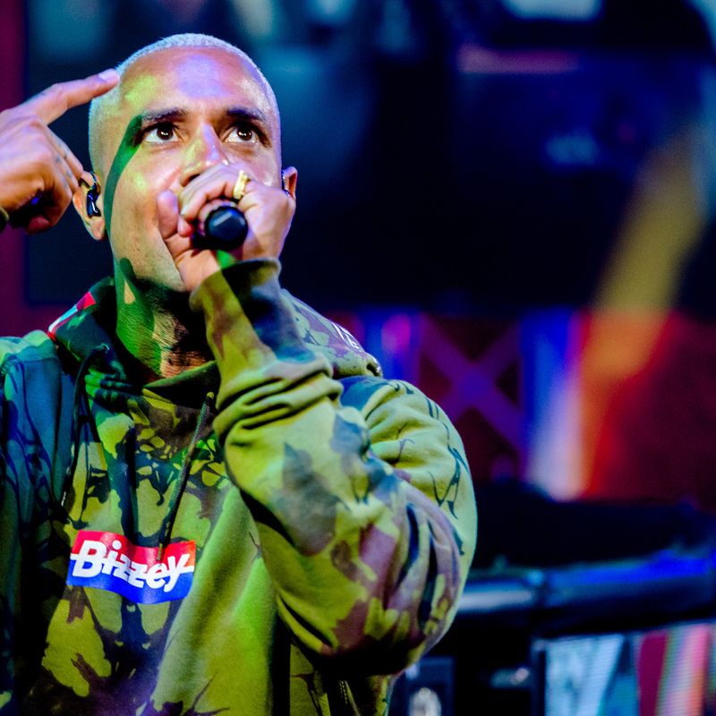 Rapper Bizzey trapt online oud-en-nieuwfeest af in Zoetermeer - Omroep West