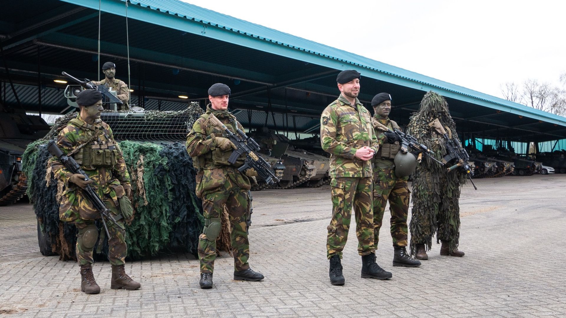 landmachtbrigade-uit-havelte-helpt-drentse-the-voice-kandidaat-rtv