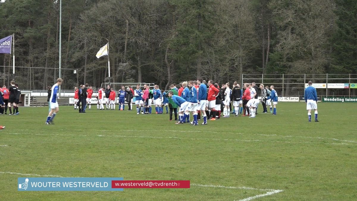 G-voetballers strijden tegen elkaar in Rolde - RTV Drenthe G-voetballers strijden tegen elkaar in Rolde - RTV Drenthe