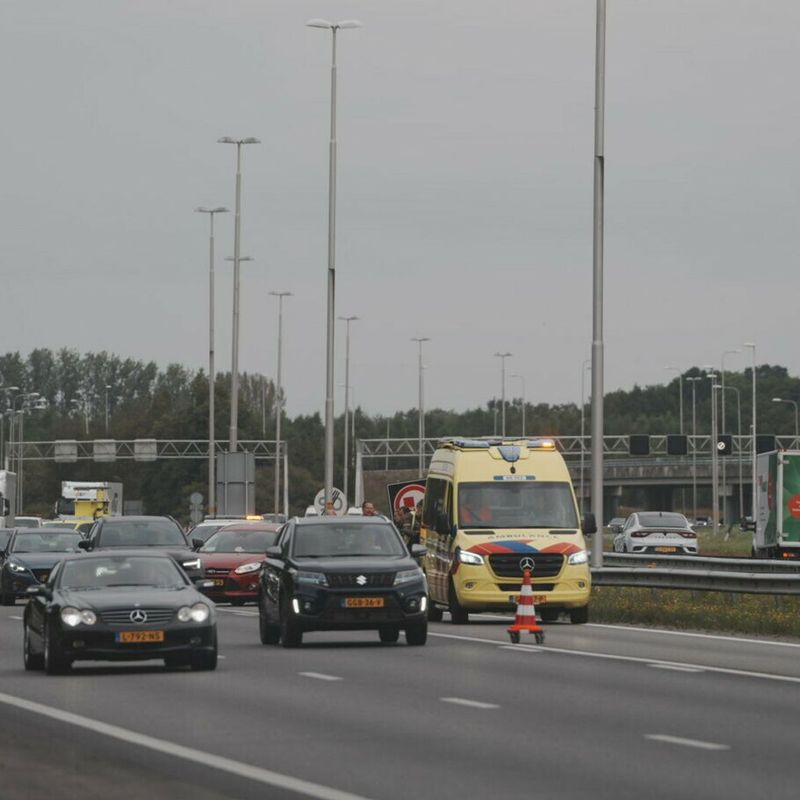 Ongeluk bij knooppunt Lankhorst, verkeer loopt vast - RTV Drenthe