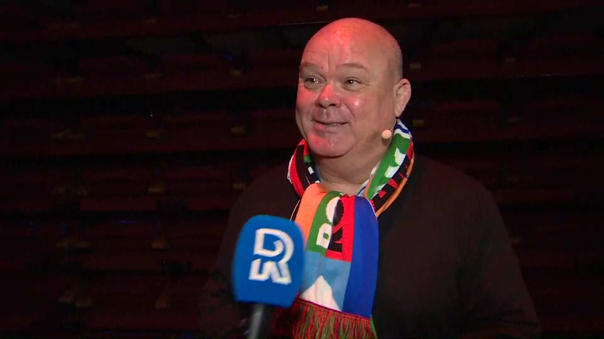 Paul de Leeuw brult weer in Ahoy met flinke dosis nostalgie: 'Alles ...