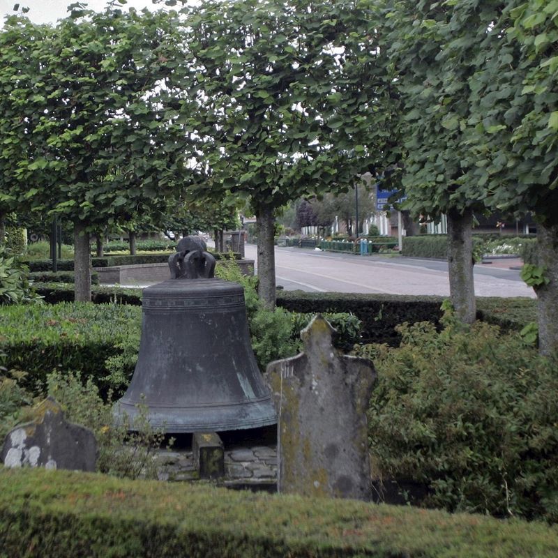 Een vergeten meesterwerk in de tuin van de Grote Kerk in Staphorst - Oost