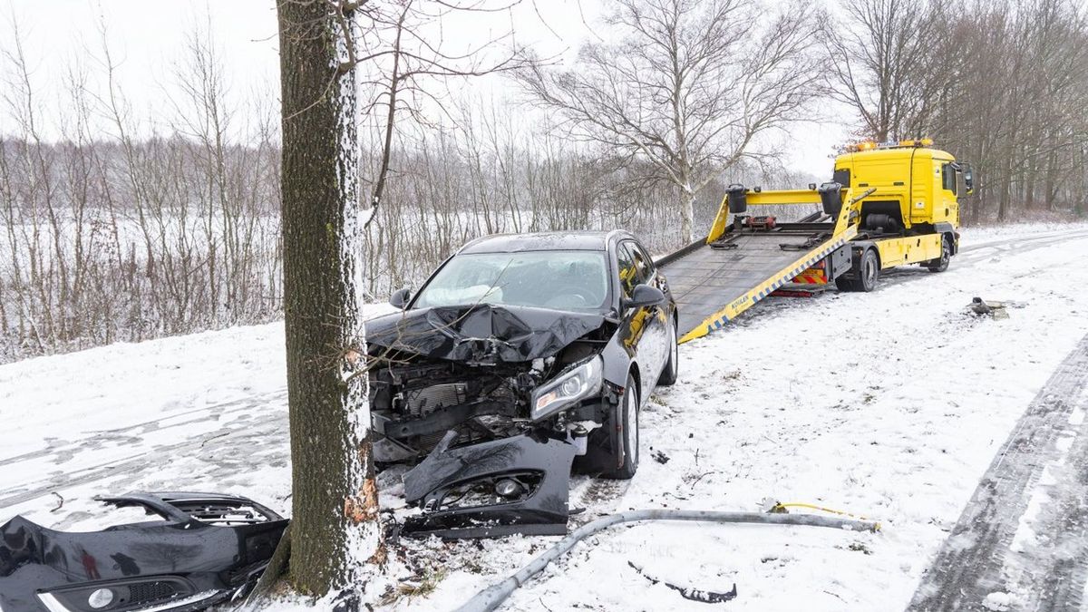 Meerdere ongelukken door gladheid in Zuidoost-Drenthe - RTV Drenthe