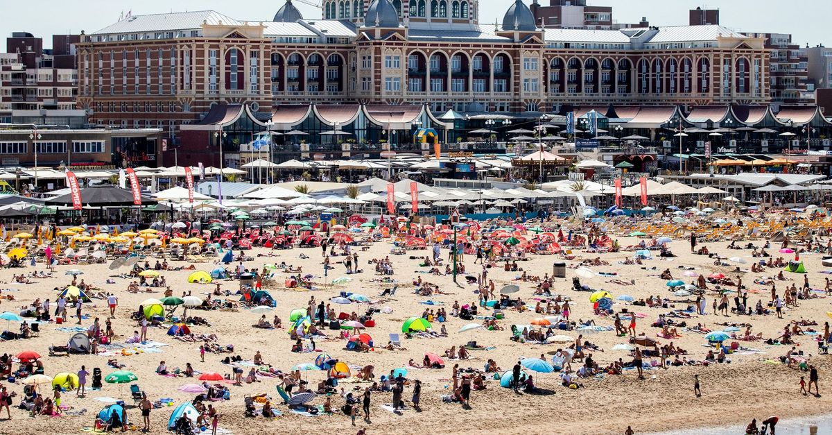 Grote drukte op de stranden in onze regio - Omroep West
