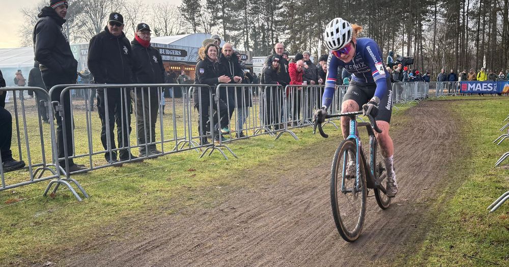 Puck Pieterse herovert Nederlandse titel veldrijden, Van der Haar naast ...