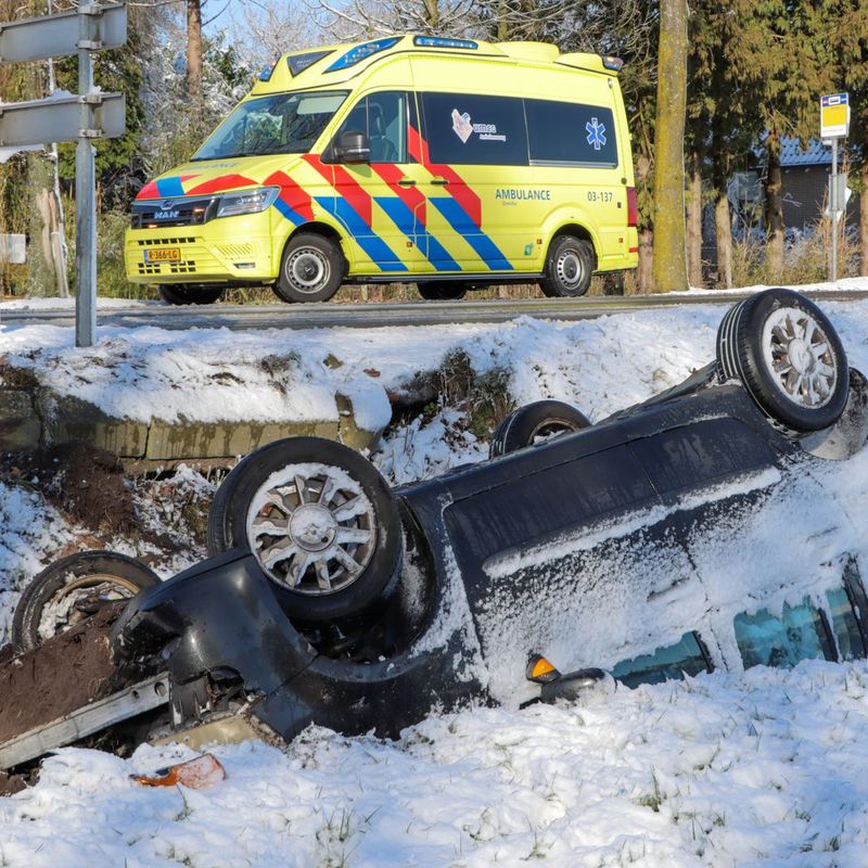 Ongelukken door gladheid in Klazienaveen en Spier - RTV Drenthe