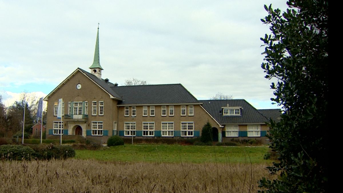 Zorgappartementen Eelde: 'Een vreselijk plan' - RTV Drenthe