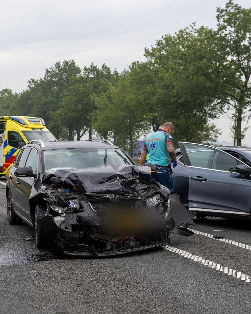 112 Nieuws: Motorrijder gewond Wanneperveen | Persoon overleden bij incident op boerenerf ...